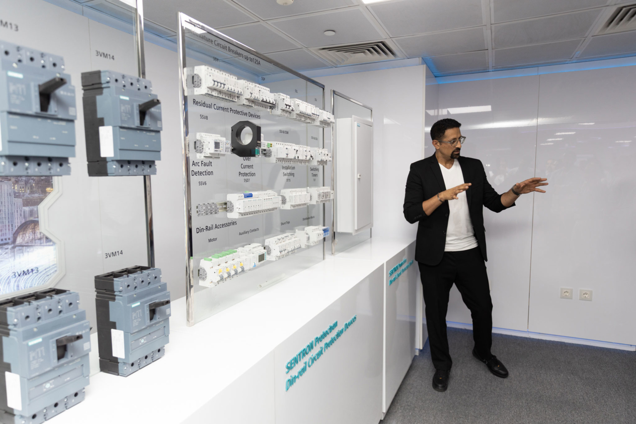 Siemens Industry 4.0 Innovation Center and the Smart City Experience ...