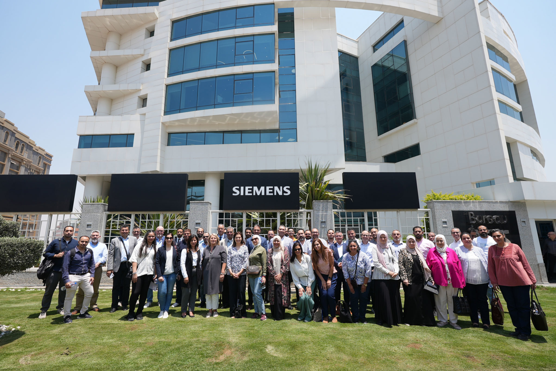 Siemens Industry 4.0 Innovation Center and the Smart City Experience ...